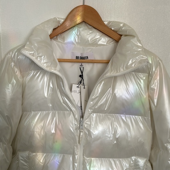 BB Dakota | Jackets & Coats | Nwt Bb Dakota White Iridescent Puffer ...
